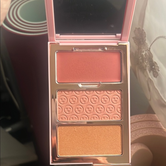 ONE/SIZE | Makeup | One Size 3d Cheek Clapper Blush Trio | Poshmark